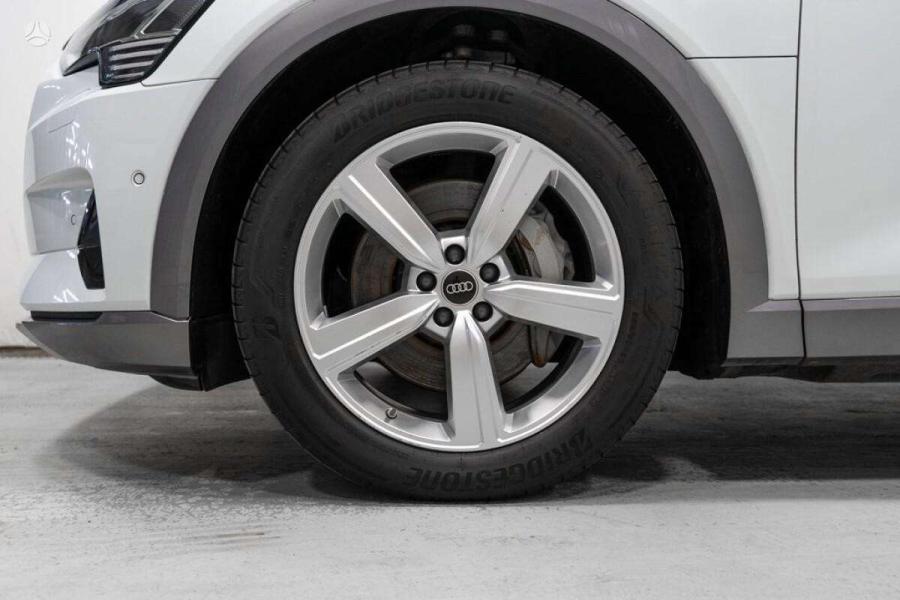 Balts Audi E-Tron 2022 Viļņa, ar dzinēja tilpumu 0.00 L un nobraukumu 49 tūkst. km par 33500 €, foto 25 vietnē AUTOMOTO.COM.LV