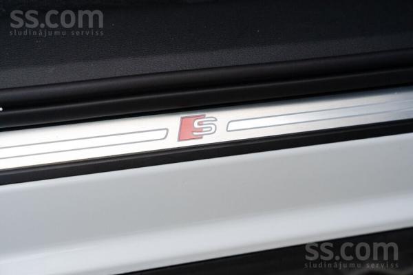 White Audi E-Tron 2022 in Riga, with an engine capacity of 0.00 L and mileage of 34 thousand km for 42000 €, photo 9 on AUTOMOTO.COM.LV