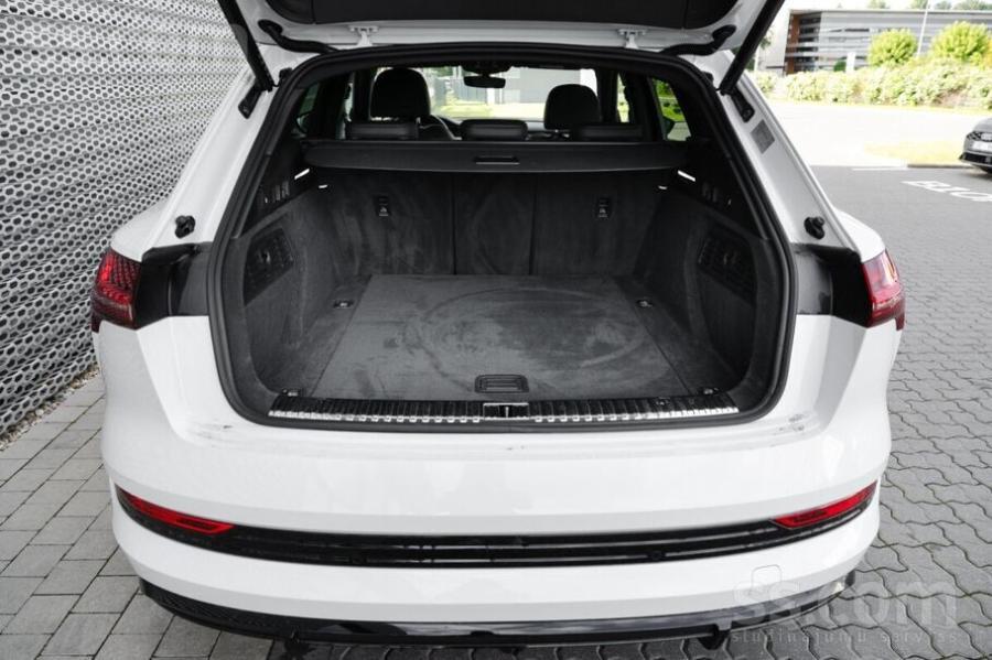 Balts Audi E-Tron 2022 Rīga, ar dzinēja tilpumu 0.00 L un nobraukumu 34 tūkst. km par 42000 €, foto 34 vietnē AUTOMOTO.COM.LV