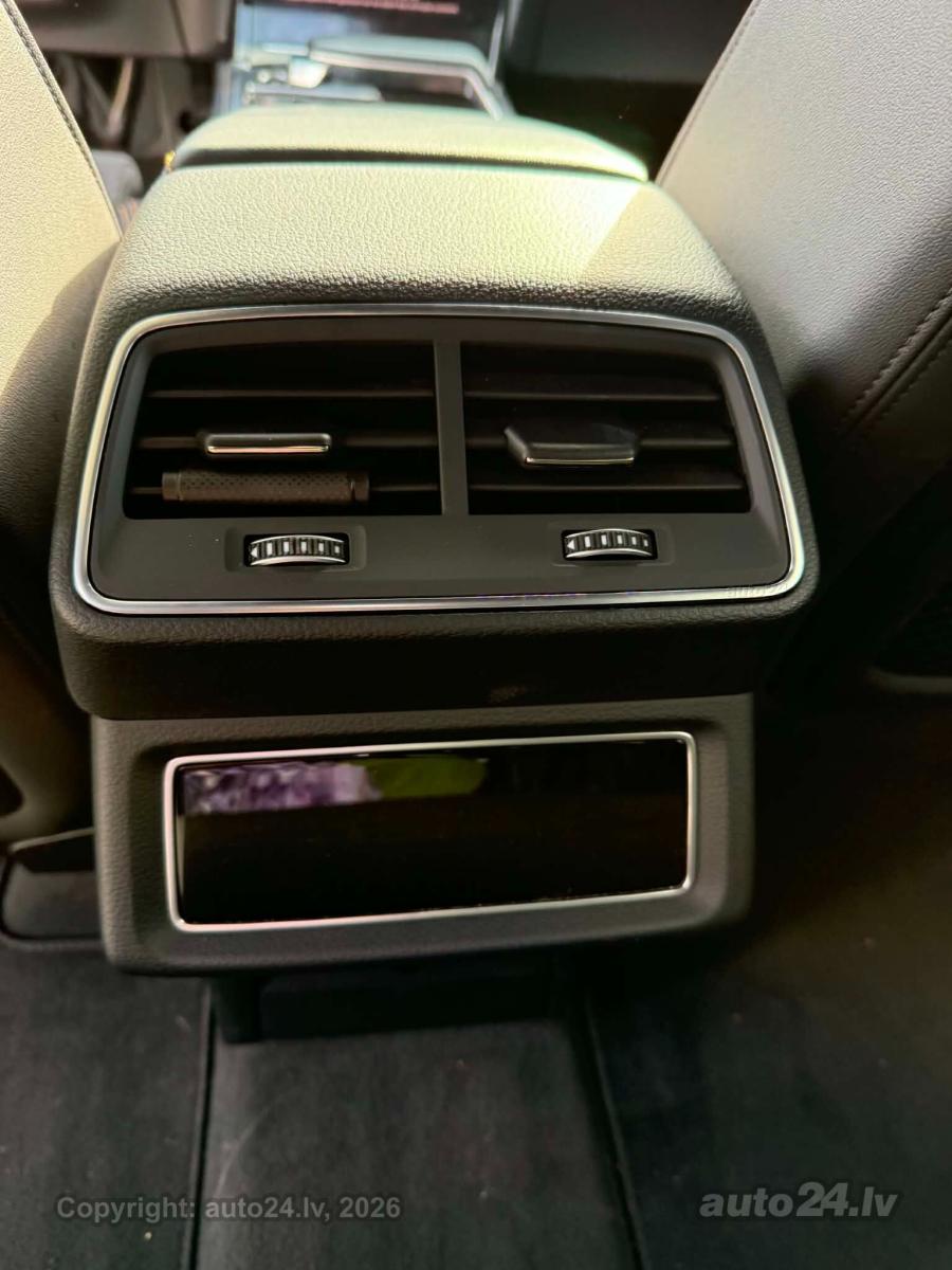 White Audi E-Tron 2022 in Tallinn, with an engine capacity of 0.00 L and mileage of 58 thousand km for 42500 €, photo 11 on AUTOMOTO.COM.LV