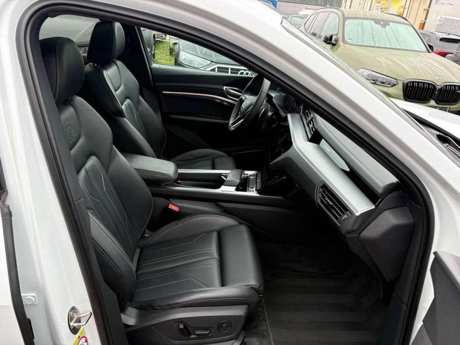Balts Audi E-Tron 2022 Viļņa, ar dzinēja tilpumu 0.00 L un nobraukumu 90 tūkst. km par 38300 €, foto 20 vietnē AUTOMOTO.COM.LV
