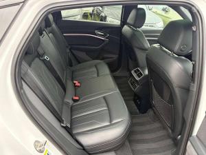 Balts Audi E-Tron 2022 Viļņa, ar dzinēja tilpumu 0.00 L un nobraukumu 90 tūkst. km par 38300 €, foto 21 vietnē AUTOMOTO.COM.LV