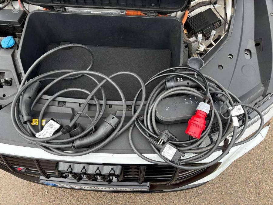 Balts Audi E-Tron 2022 Viļņa, ar dzinēja tilpumu 0.00 L un nobraukumu 90 tūkst. km par 38300 €, foto 37 vietnē AUTOMOTO.COM.LV