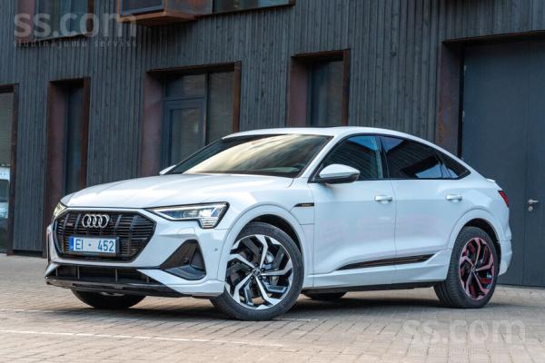 Balts Audi E-Tron 2022 Rīga, ar dzinēja tilpumu 0.00 L un nobraukumu 95 tūkst. km par 36500 €, foto 1 vietnē AUTOMOTO.COM.LV