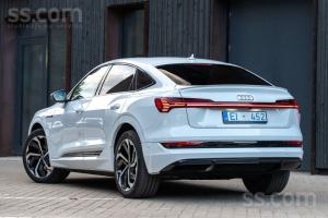 Balts Audi E-Tron 2022 Rīga, ar dzinēja tilpumu 0.00 L un nobraukumu 95 tūkst. km par 36500 €, foto 4 vietnē AUTOMOTO.COM.LV