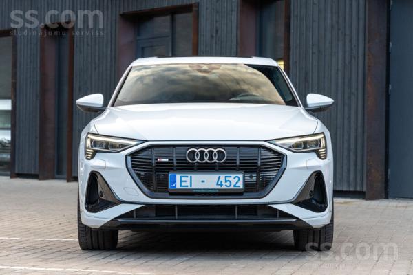 Balts Audi E-Tron 2022 Rīga, ar dzinēja tilpumu 0.00 L un nobraukumu 95 tūkst. km par 36500 €, foto 6 vietnē AUTOMOTO.COM.LV