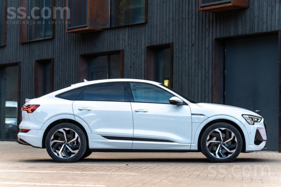 Balts Audi E-Tron 2022 Rīga, ar dzinēja tilpumu 0.00 L un nobraukumu 95 tūkst. km par 36500 €, foto 10 vietnē AUTOMOTO.COM.LV