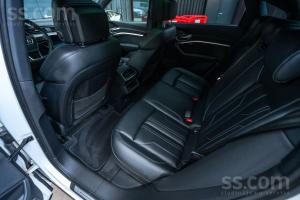 Balts Audi E-Tron 2022 Rīga, ar dzinēja tilpumu 0.00 L un nobraukumu 95 tūkst. km par 36500 €, foto 20 vietnē AUTOMOTO.COM.LV