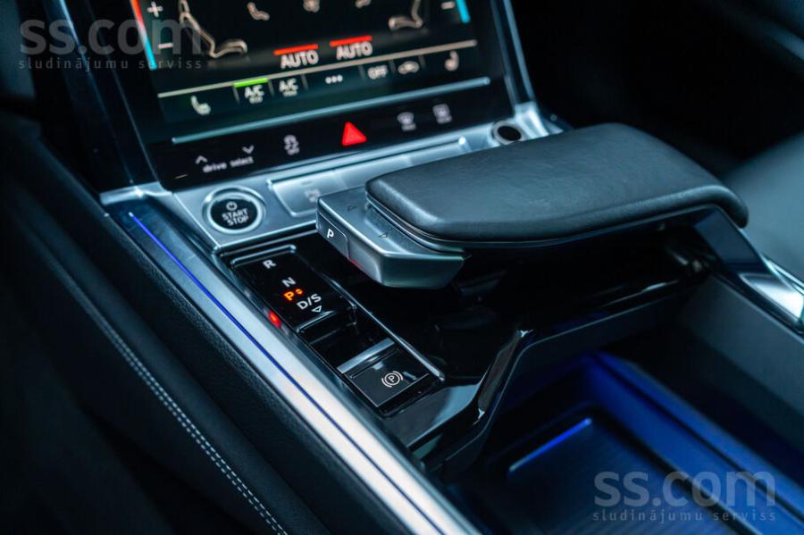 Balts Audi E-Tron 2022 Rīga, ar dzinēja tilpumu 0.00 L un nobraukumu 95 tūkst. km par 36500 €, foto 26 vietnē AUTOMOTO.COM.LV