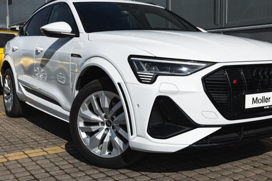 Белый Ауди E-Tron 2022 в Вентспилс, объемом двигателя 0.00 л и пробегом 44 тыс. км за 47500 €, фото 11 на AUTOMOTO.COM.LV