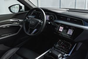 Белый Ауди E-Tron 2022 в Вентспилс, объемом двигателя 0.00 л и пробегом 44 тыс. км за 47500 €, фото 16 на AUTOMOTO.COM.LV