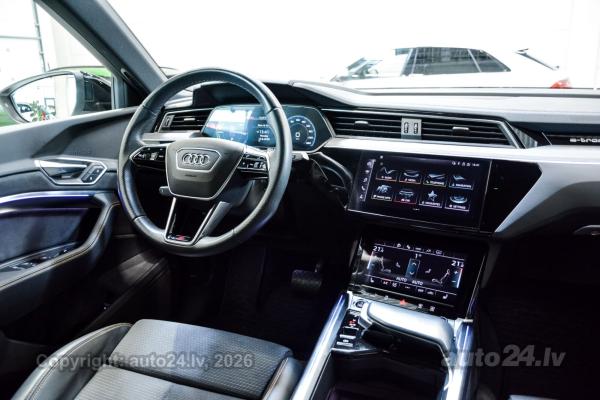 Белый Ауди E-Tron 2022 в Таллин, объемом двигателя 0.00 л и пробегом 34 тыс. км за 38500 €, фото 9 на AUTOMOTO.COM.LV