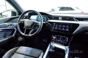 White Audi E-Tron 2022 in Tallinn, with an engine capacity of 0.00 L and mileage of 34 thousand km for 38500 €, photo 9 on AUTOMOTO.COM.LV