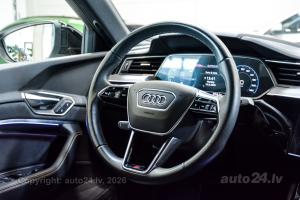White Audi E-Tron 2022 in Tallinn, with an engine capacity of 0.00 L and mileage of 34 thousand km for 38500 €, photo 10 on AUTOMOTO.COM.LV