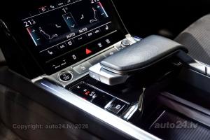 White Audi E-Tron 2022 in Tallinn, with an engine capacity of 0.00 L and mileage of 34 thousand km for 38500 €, photo 13 on AUTOMOTO.COM.LV