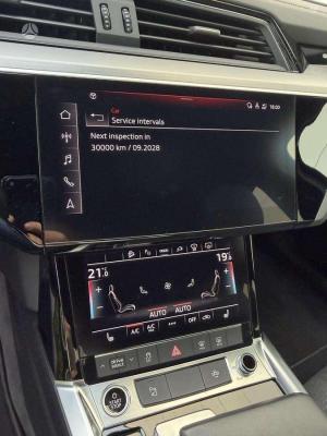 White Audi E-Tron 2022 in Vilnius, with an engine capacity of 0.00 L and mileage of 69 thousand km for 34990 €, photo 17 on AUTOMOTO.COM.LV