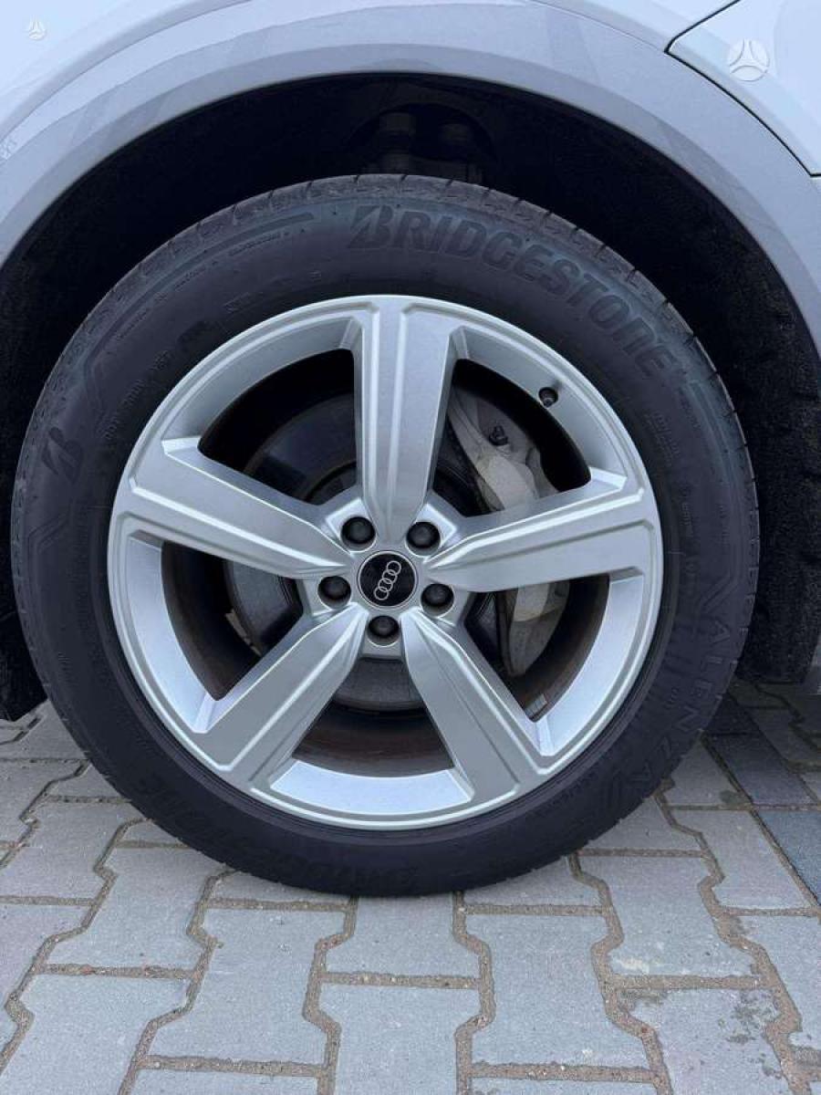 White Audi E-Tron 2022 in Vilnius, with an engine capacity of 0.00 L and mileage of 69 thousand km for 34990 €, photo 31 on AUTOMOTO.COM.LV