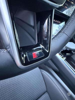 White Audi E-Tron 2022 in Vilnius, with an engine capacity of 0.00 L and mileage of 69 thousand km for 34990 €, photo 32 on AUTOMOTO.COM.LV