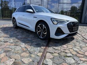Balts Audi E-Tron 2023 Rīga, ar dzinēja tilpumu 0.00 L un nobraukumu 131 tūkst. km par 31999 €, foto 3 vietnē AUTOMOTO.COM.LV