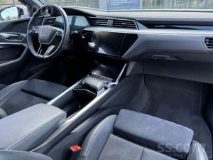 Balts Audi E-Tron 2023 Rīga, ar dzinēja tilpumu 0.00 L un nobraukumu 131 tūkst. km par 31999 €, foto 9 vietnē AUTOMOTO.COM.LV