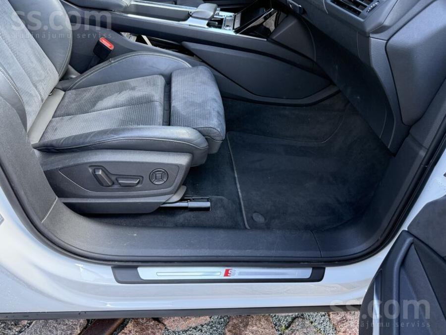 Balts Audi E-Tron 2023 Rīga, ar dzinēja tilpumu 0.00 L un nobraukumu 131 tūkst. km par 31999 €, foto 12 vietnē AUTOMOTO.COM.LV