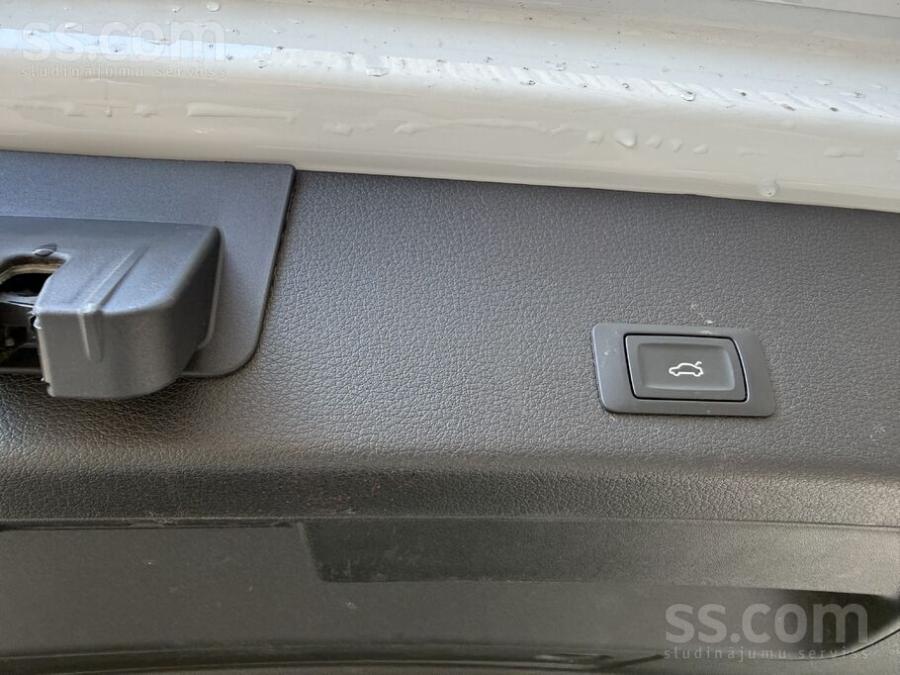 Balts Audi E-Tron 2023 Rīga, ar dzinēja tilpumu 0.00 L un nobraukumu 131 tūkst. km par 31999 €, foto 14 vietnē AUTOMOTO.COM.LV