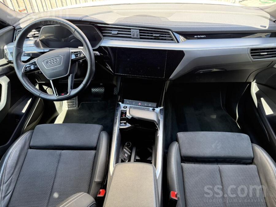 Balts Audi E-Tron 2023 Rīga, ar dzinēja tilpumu 0.00 L un nobraukumu 131 tūkst. km par 31999 €, foto 23 vietnē AUTOMOTO.COM.LV