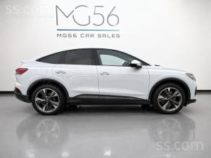 White Audi E-Tron 2023 in Riga, with an engine capacity of 0.00 L and mileage of 104 thousand km for 35990 €, photo 5 on AUTOMOTO.COM.LV