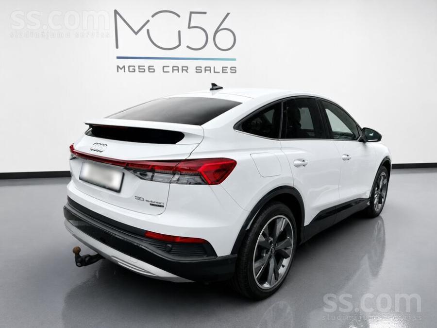 White Audi E-Tron 2023 in Riga, with an engine capacity of 0.00 L and mileage of 104 thousand km for 35990 €, photo 8 on AUTOMOTO.COM.LV