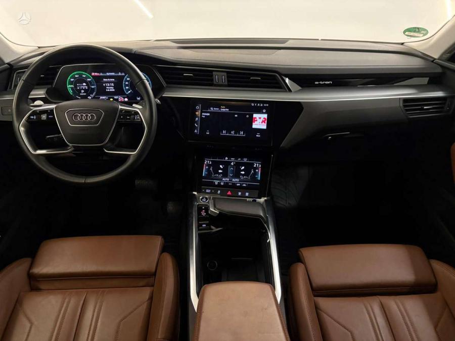 White Audi E-Tron 2023 in Marijampole, with an engine capacity of 0.00 L and mileage of 31 thousand km for 32650 €, photo 20 on AUTOMOTO.COM.LV