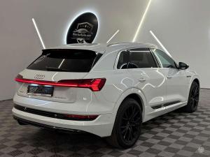 White Audi E-Tron 2023 in Marijampole, with an engine capacity of 0.00 L and mileage of 31 thousand km for 32650 €, photo 29 on AUTOMOTO.COM.LV