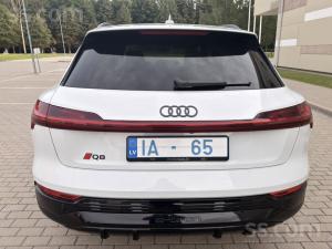 Белый Ауди E-Tron 2023 в Рига, объемом двигателя 0.00 л и пробегом 65 тыс. км за 47900 €, фото 4 на AUTOMOTO.COM.LV