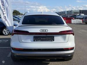 Balts Audi E-Tron 2023 Viļņa, ar dzinēja tilpumu 0.00 L un nobraukumu 48 tūkst. km par 39999 €, foto 7 vietnē AUTOMOTO.COM.LV