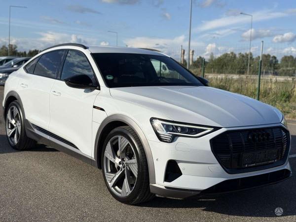 Balts Audi E-Tron 2023 Viļņa, ar dzinēja tilpumu 0.00 L un nobraukumu 48 tūkst. km par 39999 €, foto 10 vietnē AUTOMOTO.COM.LV