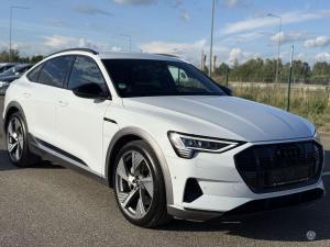 Balts Audi E-Tron 2023 Viļņa, ar dzinēja tilpumu 0.00 L un nobraukumu 48 tūkst. km par 39999 €, foto 10 vietnē AUTOMOTO.COM.LV