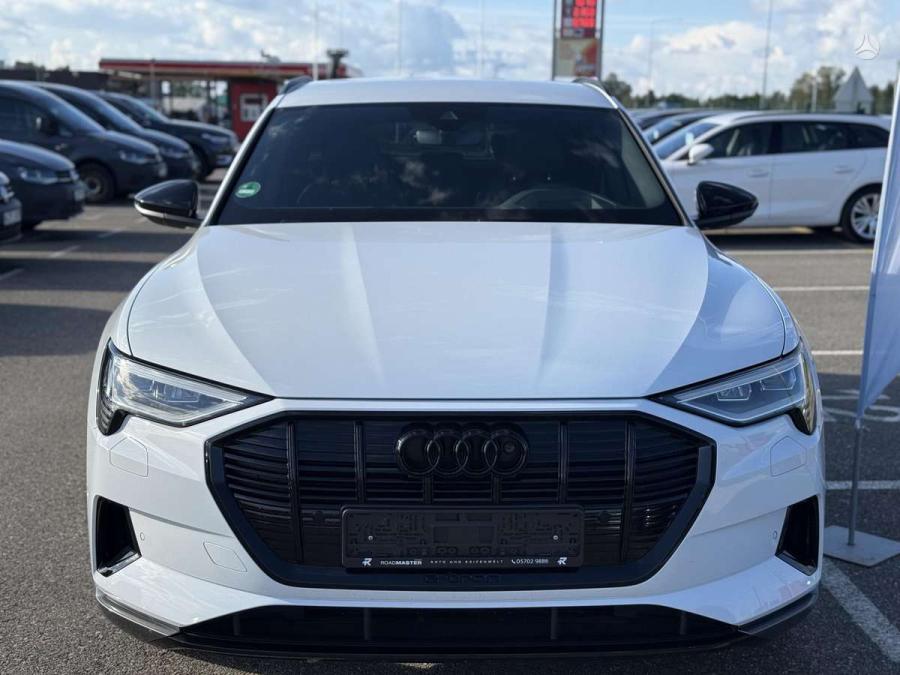 Balts Audi E-Tron 2023 Viļņa, ar dzinēja tilpumu 0.00 L un nobraukumu 48 tūkst. km par 39999 €, foto 11 vietnē AUTOMOTO.COM.LV