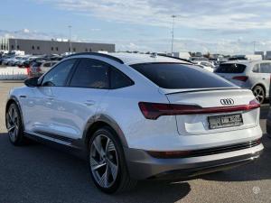 Balts Audi E-Tron 2023 Viļņa, ar dzinēja tilpumu 0.00 L un nobraukumu 48 tūkst. km par 39999 €, foto 12 vietnē AUTOMOTO.COM.LV