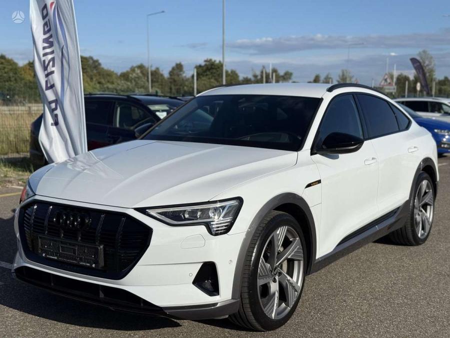 Balts Audi E-Tron 2023 Viļņa, ar dzinēja tilpumu 0.00 L un nobraukumu 48 tūkst. km par 39999 €, foto 15 vietnē AUTOMOTO.COM.LV