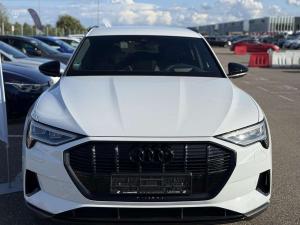 Balts Audi E-Tron 2023 Viļņa, ar dzinēja tilpumu 0.00 L un nobraukumu 48 tūkst. km par 39999 €, foto 16 vietnē AUTOMOTO.COM.LV