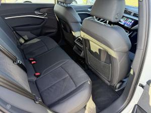 Balts Audi E-Tron 2023 Viļņa, ar dzinēja tilpumu 0.00 L un nobraukumu 48 tūkst. km par 39999 €, foto 40 vietnē AUTOMOTO.COM.LV