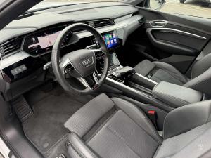 Balts Audi E-Tron 2023 Viļņa, ar dzinēja tilpumu 0.00 L un nobraukumu 48 tūkst. km par 39500 €, foto 35 vietnē AUTOMOTO.COM.LV