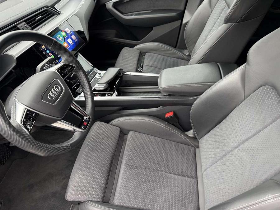 Balts Audi E-Tron 2023 Viļņa, ar dzinēja tilpumu 0.00 L un nobraukumu 48 tūkst. km par 39500 €, foto 45 vietnē AUTOMOTO.COM.LV