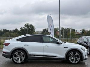 Balts Audi E-Tron 2023 Viļņa, ar dzinēja tilpumu 0.00 L un nobraukumu 48 tūkst. km par 39500 €, foto 4 vietnē AUTOMOTO.COM.LV
