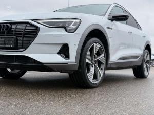 Balts Audi E-Tron 2023 Viļņa, ar dzinēja tilpumu 0.00 L un nobraukumu 48 tūkst. km par 39500 €, foto 86 vietnē AUTOMOTO.COM.LV