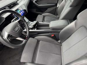 Balts Audi E-Tron 2023 Viļņa, ar dzinēja tilpumu 0.00 L un nobraukumu 48 tūkst. km par 39500 €, foto 46 vietnē AUTOMOTO.COM.LV
