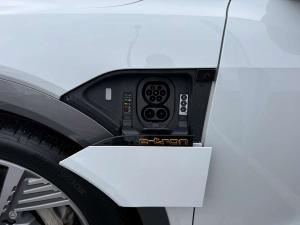 Balts Audi E-Tron 2023 Viļņa, ar dzinēja tilpumu 0.00 L un nobraukumu 48 tūkst. km par 39500 €, foto 52 vietnē AUTOMOTO.COM.LV