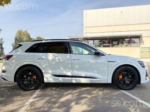 Balts Audi E-Tron 2023 Rīga, ar dzinēja tilpumu 0.00 L un nobraukumu 32 tūkst. km par 34900 €, foto 8 vietnē AUTOMOTO.COM.LV