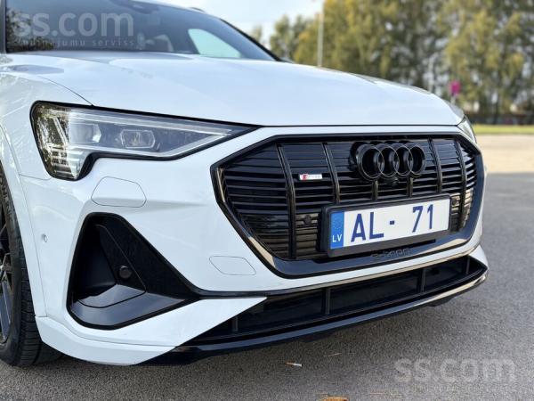 Balts Audi E-Tron 2023 Rīga, ar dzinēja tilpumu 0.00 L un nobraukumu 32 tūkst. km par 34900 €, foto 11 vietnē AUTOMOTO.COM.LV