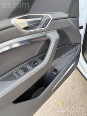 Balts Audi E-Tron 2023 Rīga, ar dzinēja tilpumu 0.00 L un nobraukumu 32 tūkst. km par 34900 €, foto 15 vietnē AUTOMOTO.COM.LV