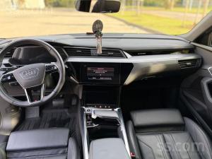 Balts Audi E-Tron 2023 Rīga, ar dzinēja tilpumu 0.00 L un nobraukumu 32 tūkst. km par 34900 €, foto 19 vietnē AUTOMOTO.COM.LV